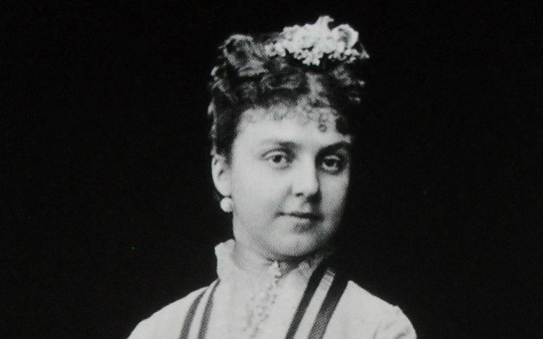 La reina María de las Mercedes - Alfa y Omega