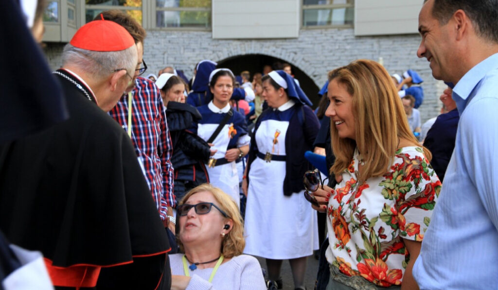 Águeda Rey, enferma de ELA: «Dios te pide que cojas su cruz, pero Él te ...