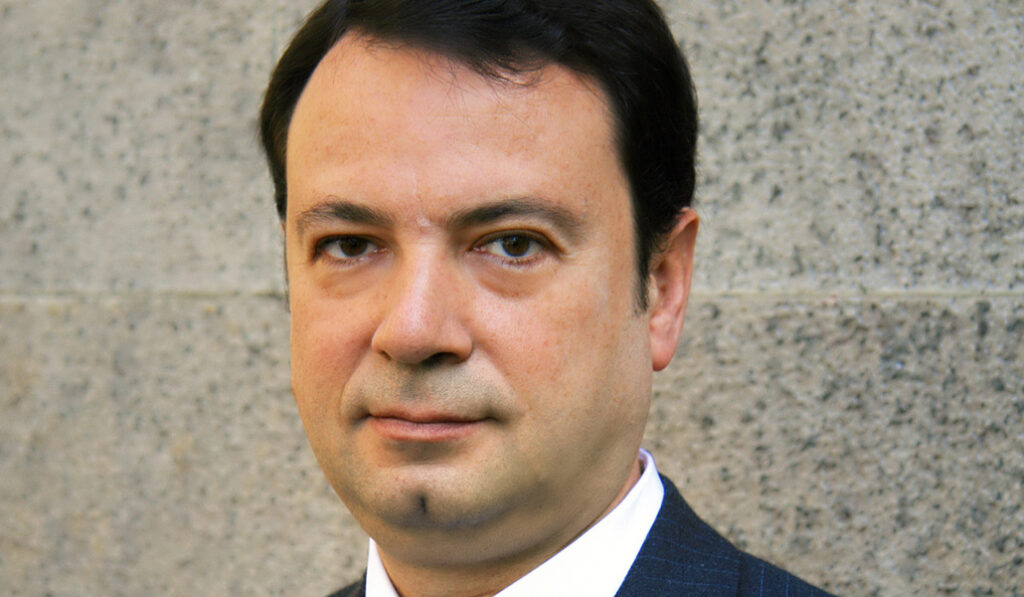 Doctor José María Simón Castellví, auditor del Sínodo. Si amo al ...