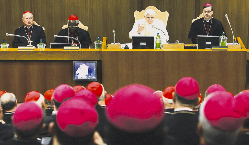Comienza el primer Sínodo de los Obispos con Benedicto XVI como Papa ...