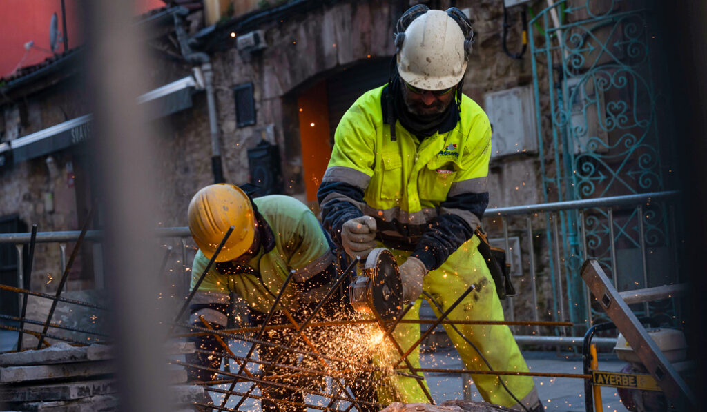 ¿Trabajo digno? - Alfa y Omega