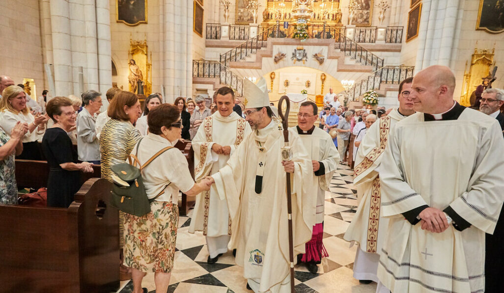 El cardenal José Cobo comienza la reestructuración de la archidiócesis