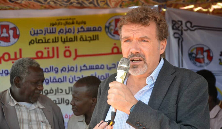 Toby Harward: «Las dimensiones de esta guerra no tienen comparativa ...