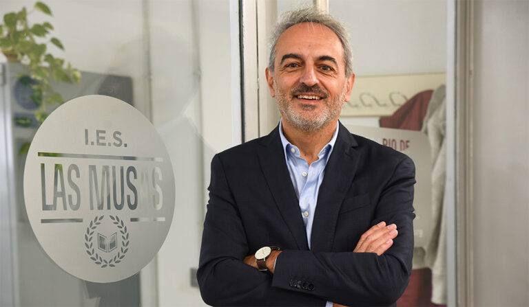 José Antonio Expósito, el director que provocó «la rebelión de Las ...