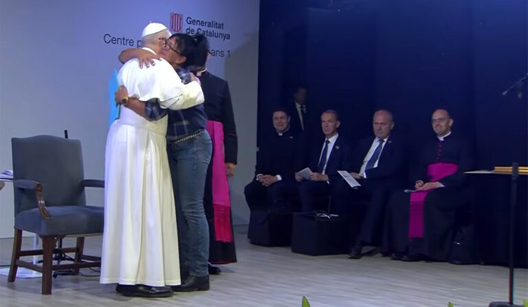 El beso de Montserrat - Alfa y Omega